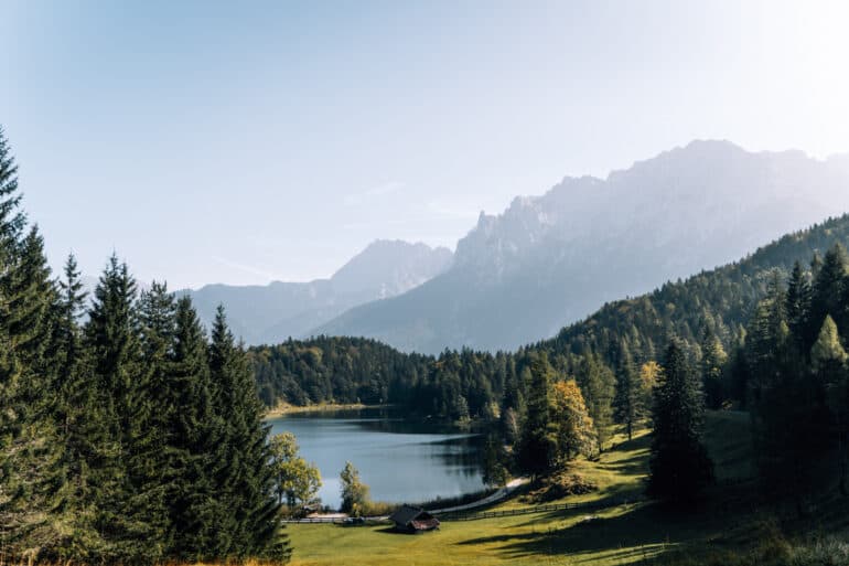 Wandern in Mittenwald - 10 familienfreundliche Genusstouren & Tipps